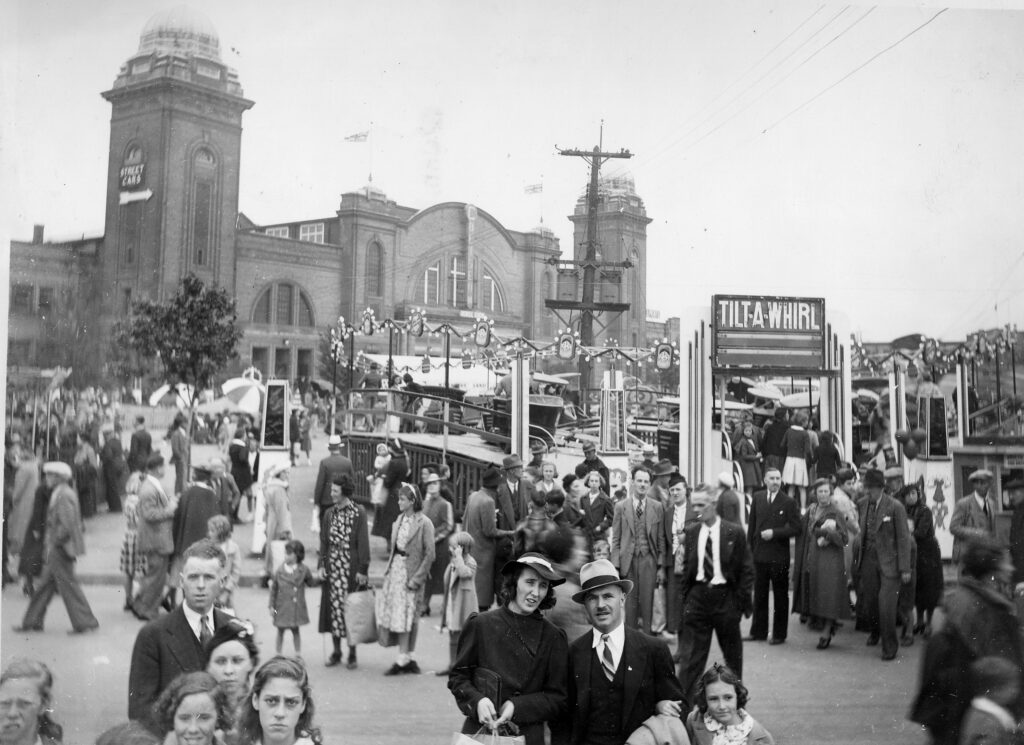 Direct Energy Centre - ERA Architects
